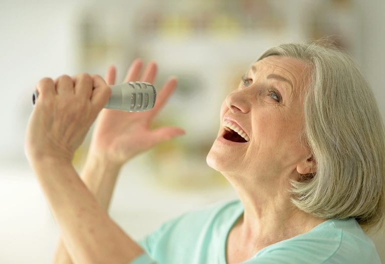 5 surprising health benefits of singing - Good Lives for Older People ...